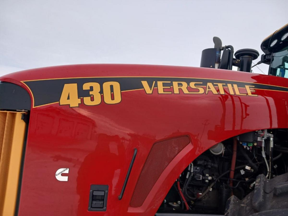 Used Versatile 430 for sale in Alberta