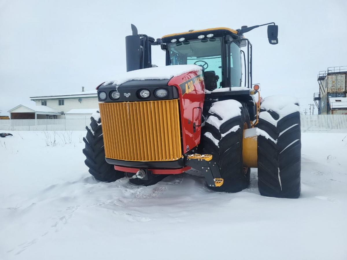 Used Versatile 430 for sale in Alberta