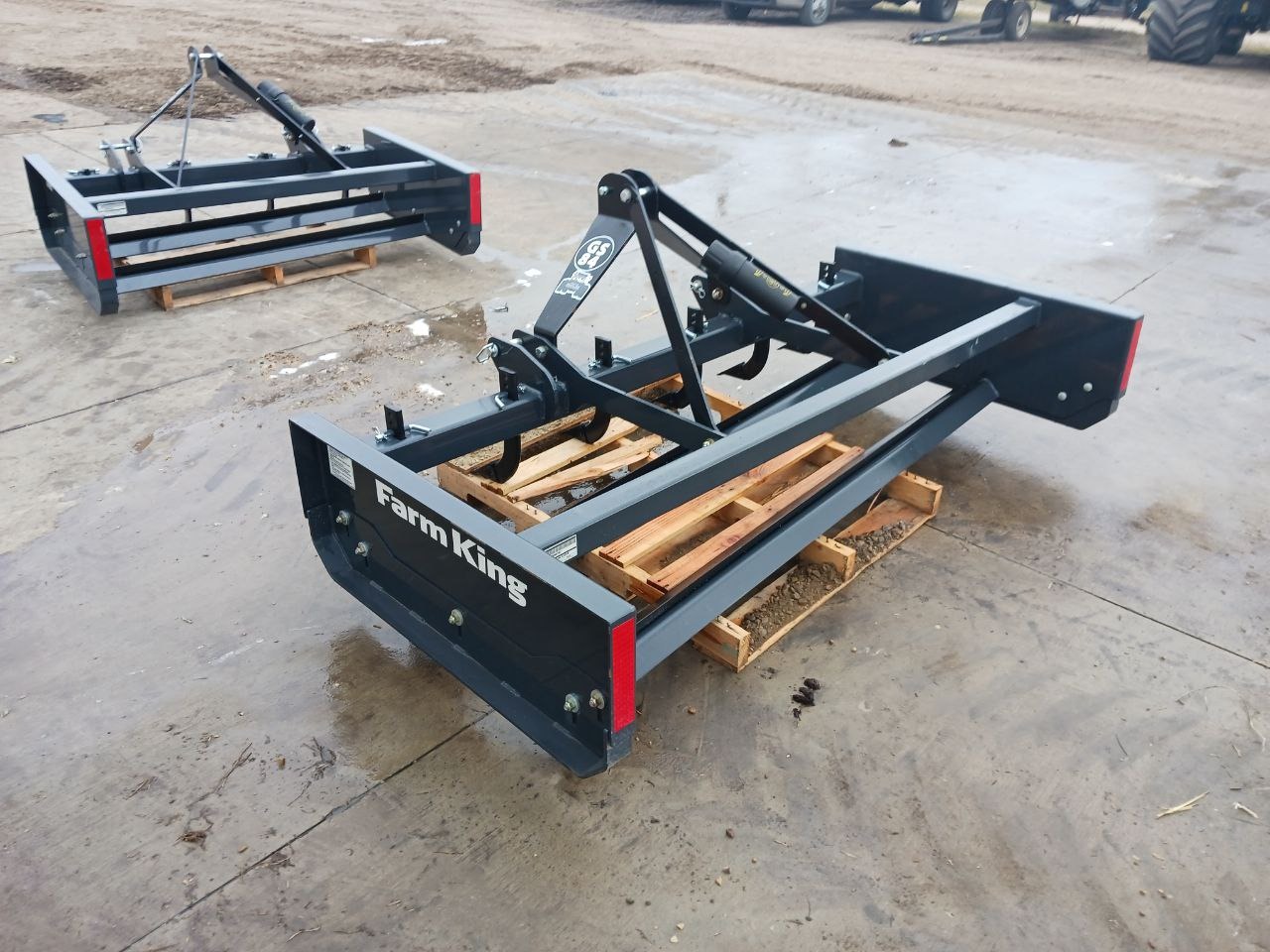 Find here new and Used equipment - KNM Sales