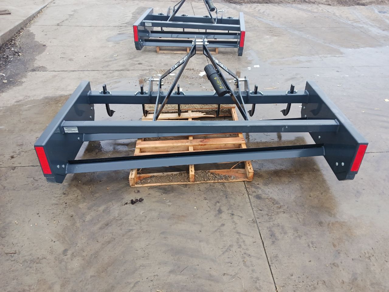 Find here new and Used equipment - KNM Sales