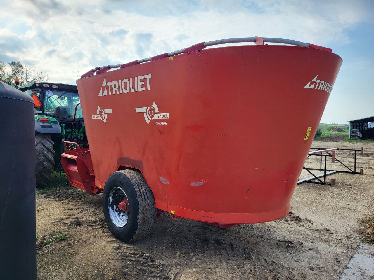 Used Trioliet SM1600-L for sale in Alberta