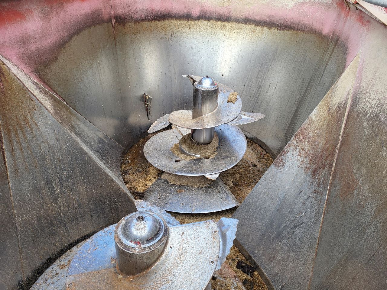 Used Trioliet SM1600-L for sale in Alberta