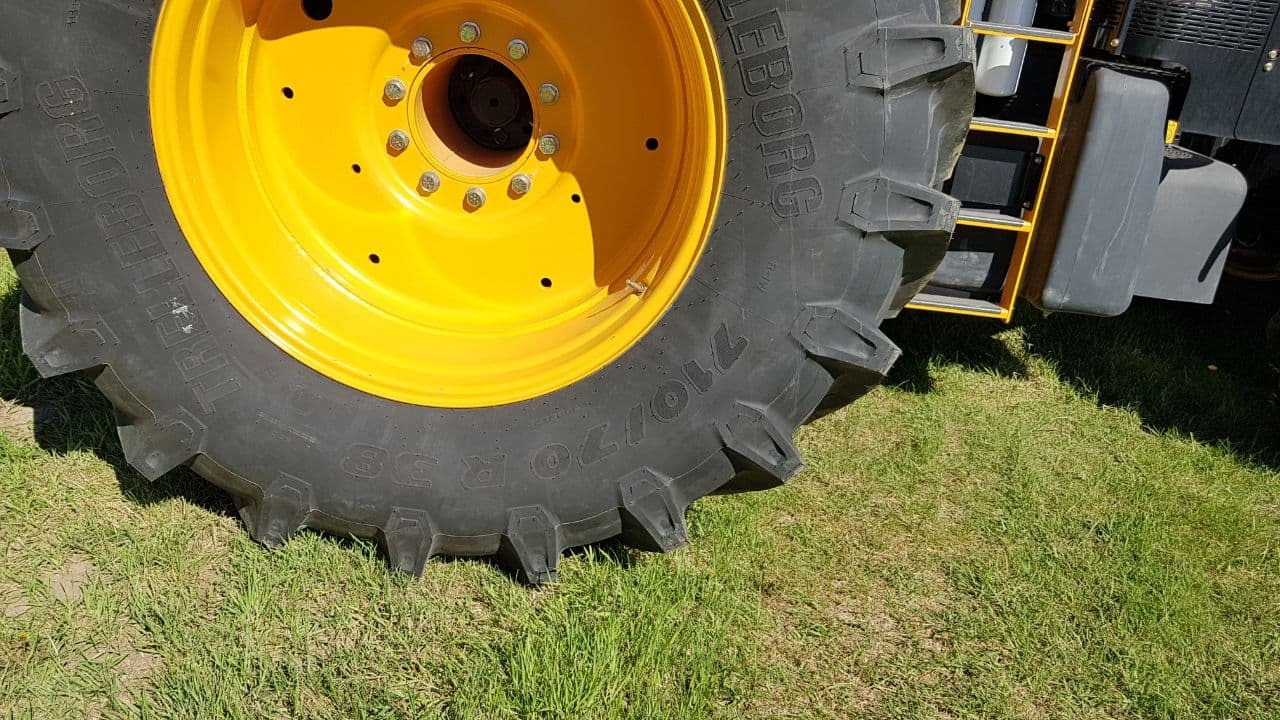 New Versatile 275 for sale in Alberta